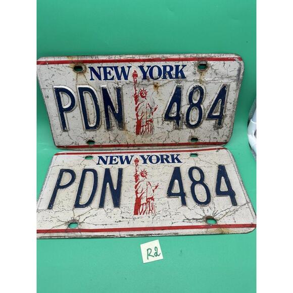 Other | Vintage New York Statue Of Liberty 1986200 License Plate Pair ...